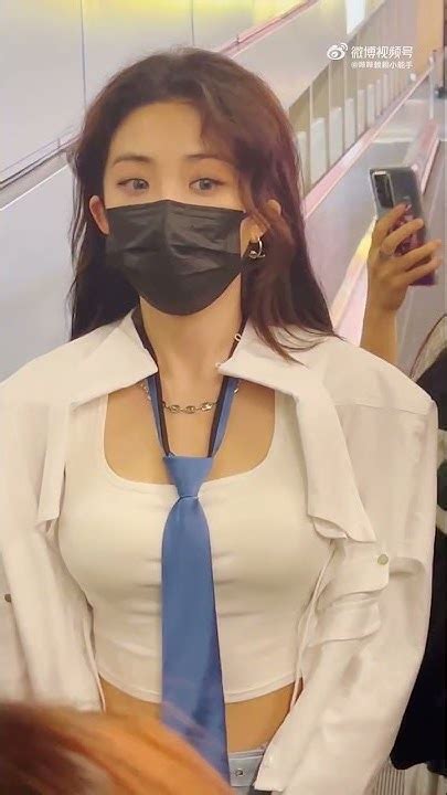 喻言 Yuyan 20220930 機場飯拍 Cr 哔哔赖赖小能手 Youtube