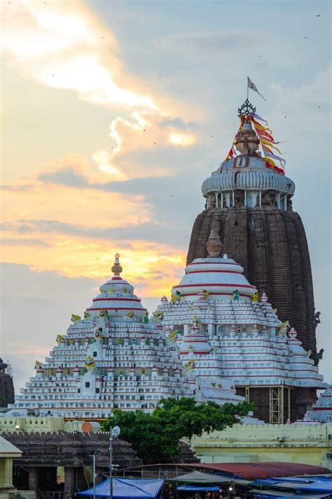 घर गृहस्थी ॐ आदिशक्ति दुर्गा का चौथा स्वरूप मांकूष्माण्डा का है