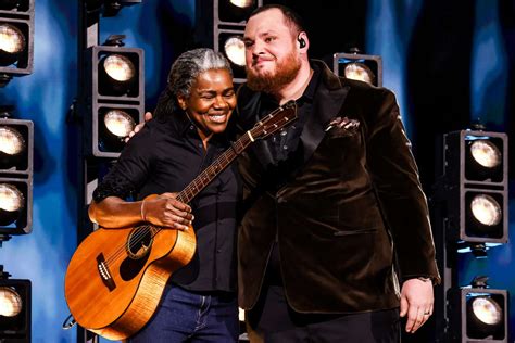 Tracy Chapmans ‘fast Car At No 1 Following Luke Combs Grammys Duet