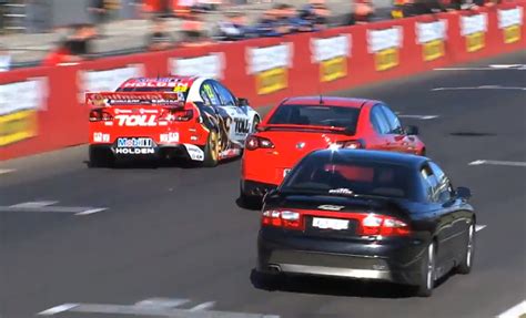 Hsv Gen F Gts Vs Vx Gts 300 Vs Hrt V8 Supercar At Bathurst 1000