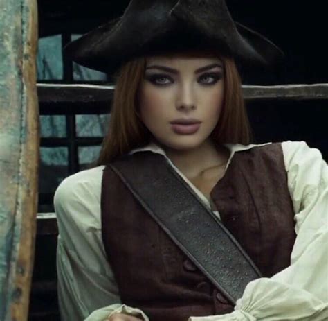 Pirate Chloe Rreplika