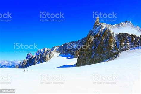 Monte Bianco 고산대 풍경 및 덩 뒤 진트아오스타 덩 뒤 진트에 대한 스톡 사진 및 기타 이미지 덩 뒤 진트
