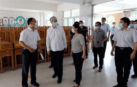 县委书记王骁到昌乐一中实地督导学校教育设施更新工作发展校园师生