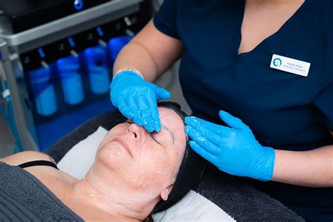 Static Wrinkles Vs Dynamic Wrinkles Whats The Difference Freyja Medical