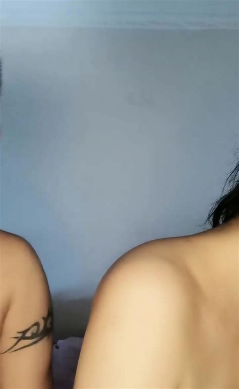 Young Woman Acting 69 Licking And Pussy Eporner