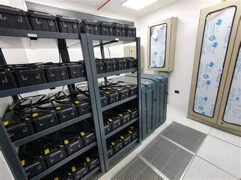 Installation And Commissioning Of A Parallel Redundant Ups Systems To