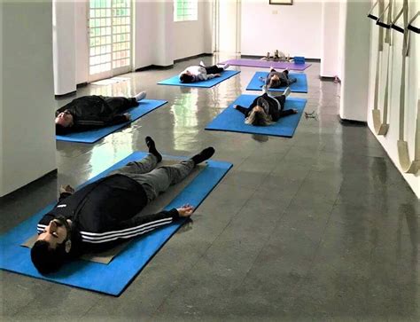 Aula De Yoga Para Relaxamento Aula De Relaxamento Utilizando Yoga