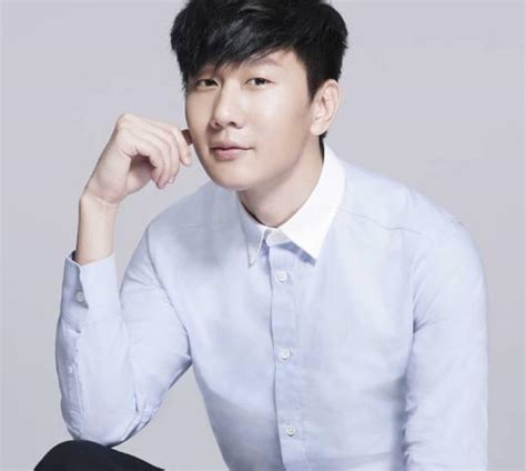 最受歡迎的男歌手：張杰墊底，薛之謙第四，第一非他莫屬！ 每日頭條