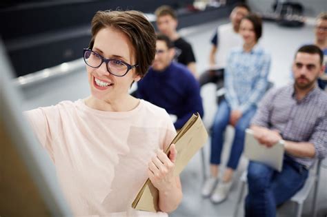 Las Cinco Ventajas De Estudiar Con La Modalidad Presencial Instituto SABER