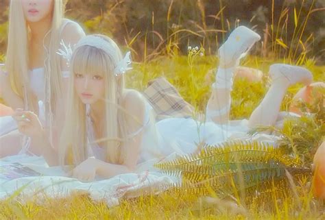 NewJeans Loops on Twitter Mo Jihye Human Doll ASAP teaser 뉴진스