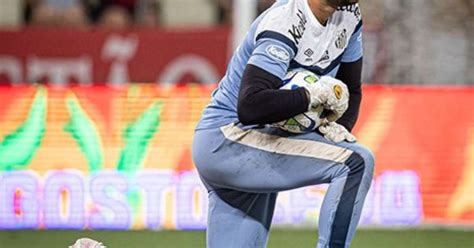 Santos acerta empréstimo de Vladimir ao Guarani