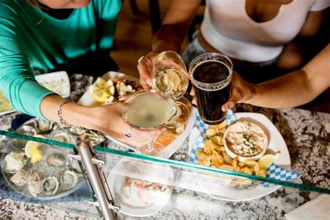 Best Restaurants And Bars Near Seattle S Lumen Field And T Mobile Park
