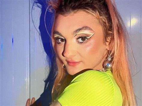 Quién Es Anthony Lexa La Actriz Que Hace De Abbi En Sex Education