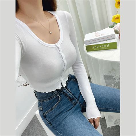 11 할인 버튼 얇은 무지 물결 크롭 유넥 긴팔 티셔츠 슬림핏 쫄티 딱붙는 타이트한 단추 티셔츠 에이블리