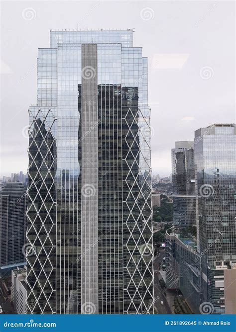 Edificio De Lujo En El Centro De La Ciudad Imagen De Archivo Imagen