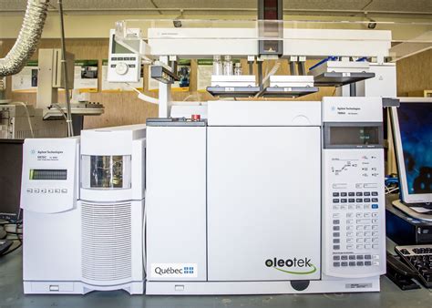 Gc Ms Chromatographe En Phase Gazeuse Couplé à Un Spectromètre De