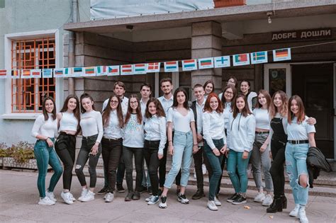 Ученици от Първа гимназия подготвят дигитален сборник за Деня на Европа Първо СУ Св