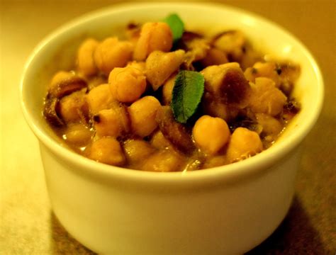 Avial Kerala Vella Kadala Curry With Coconut Milk