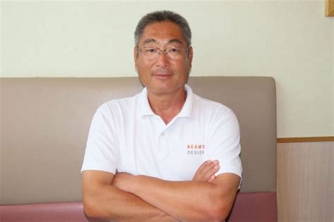 選手の顔踏んづけた指揮官「蹴られまくってた」 外野まで逃げた投手両軍総出の大乱闘 ライブドアニュース