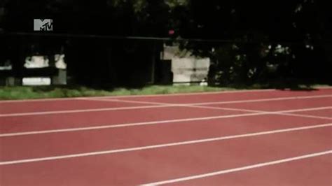 Bianca Comparato Brazilian Actress Known For Netflix Show 3 Taking A Bath After Running In