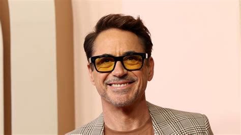 Robert Downey Jr Biografía Mejores Películas Series Imágenes Y