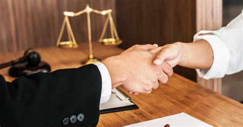 The Most Popular Hours A Florida Process Server Will Serve