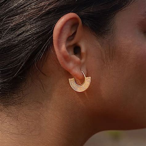 مدل گوشواره طلا دخترانه شیک و جدید از به روزترین ژورنال ها