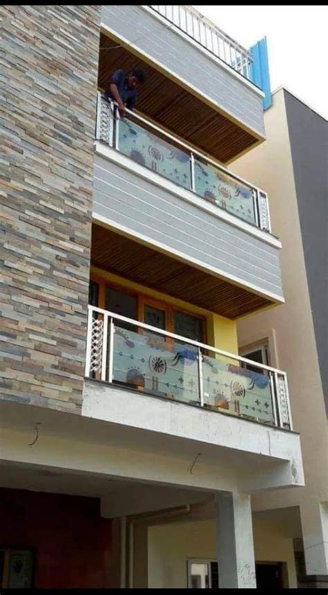 Stainless Steel Toughened Glass Balcony Railing At ₹ 1200feet Ss