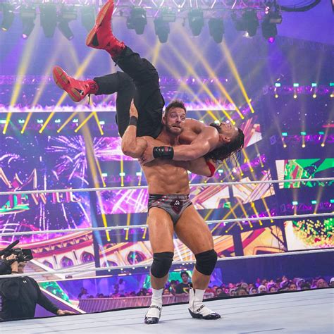 Roman Reigns Vs La Knight Undisputed Wwe Universal Title Match Wwe