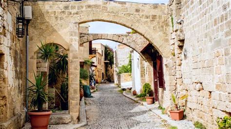 Rhodos Stad Stadsrondleiding Met Gids En 9d Bioscoop Kleine Groepen Getyourguide