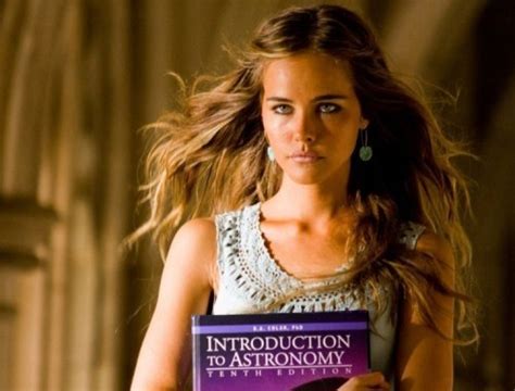 Welcome To Funnydust The Sexiest Female Movie Villains 15 Photos