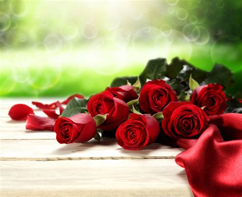 Red Rose Bokeh Wallpapers Wallpaper Cave