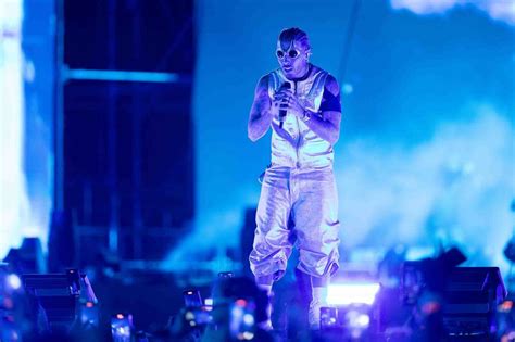 Rauw Alejandro llora al cantar el tema que le dedicó a Rosalía en