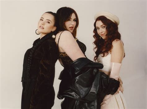 Lauren Spencer Smith Presenta Fantasy Junto A Gayle Y Em Beihold