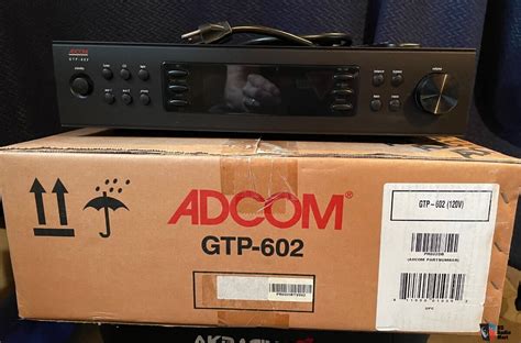 Adcom Gtp 602 Preamp Wphono And Built In Fmam Tuner Photo 4149251 Us