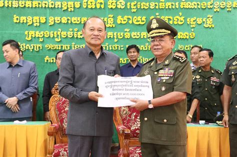 ឯកឧត្តម ទេព ធន អញ្ជើញជួបសំណេះសំណាល សួរសុខទុក្ខ នាយ ពលទាហាន ក្នុងឱកាសបុណ្យ ចូល ឆ្នាំ ប្រពៃណី ជាតិ