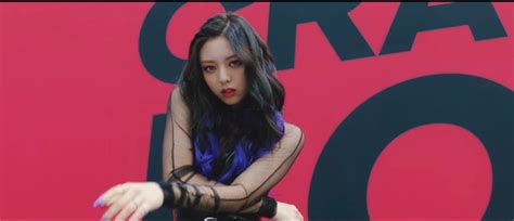 Yuna ITZY Loco Itzy Mv Video Wonder Woman
