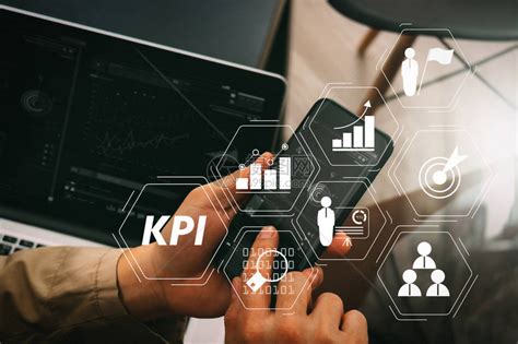 关键绩效指标KPI与商业智能BI指标一起衡量成就和计划目标使用智能手机和数字平板电脑进行网上高清图片下载 正版图片 摄图网