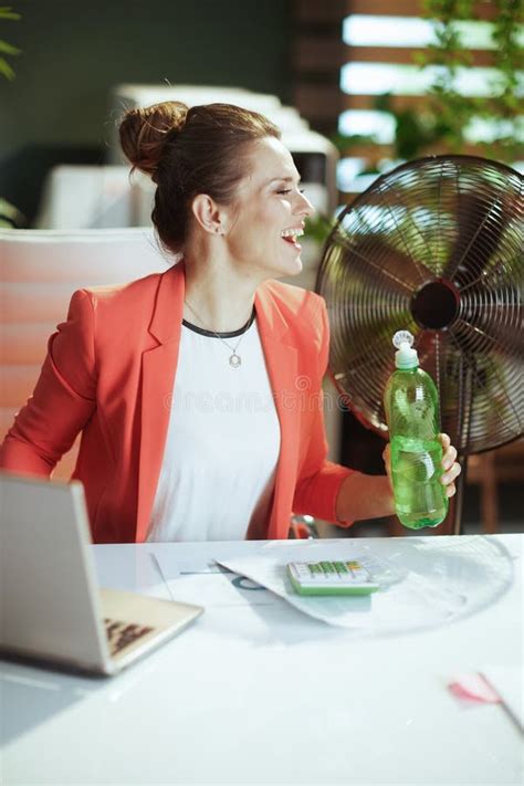 Smiling Modern Years Old Accountant Woman At Work Stock Image Image Of Female Temperature