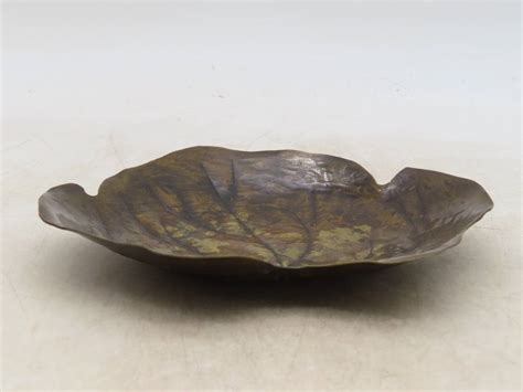 K5231 金屋 五郎三郎造 黄銅鎚目夕顔葉 菓子盆 菓子器 在銘 刻印 共箱 1305g 銅器 金属工芸 時代物 古美術 香道具 茶道具