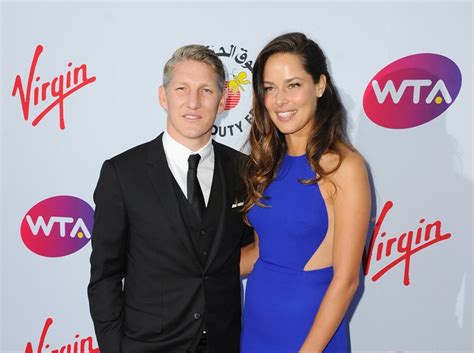 独代表シュヴァインシュタイガー、ヴェネツィアでイヴァノヴィッチさんと挙式 サッカーキング