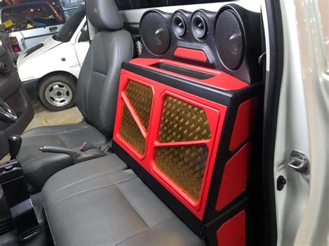 งานติดตั้งเครื่องเสียงติดรถยนต์ 🔊 คลอด อีกลำ หัวเดี่ยว วีโก้ Sql 10 ล้มเบาะหลังนั่งสบาย เบส