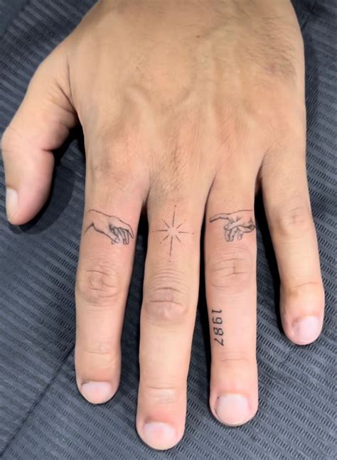 Ig Mnsantanatattoo Minimal Tattoo Hand Tattoos Hand And Finger Tattoos