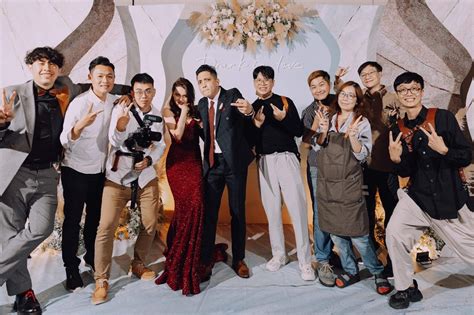 樂玩創意 賽門 Simon 【 躍升 And Doris】 Doris是個很特別的新娘，她非常的有個性，