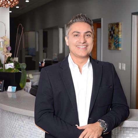 Dr Hooman Hakimi Smile Center Dental