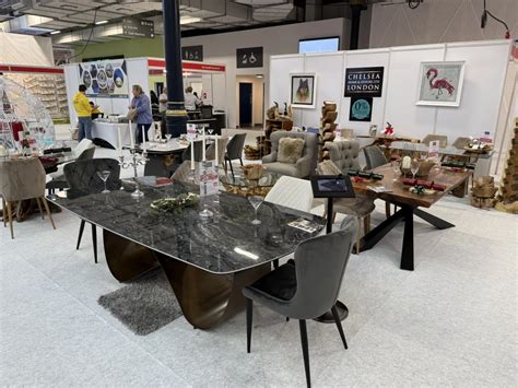 Whats Trending Teak Root Dining Tables For Modern Homes In 2025