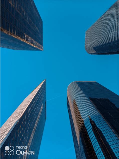 Le Photographe International Michael Christopher Brown Approuve Tecno Camon 15 Premier