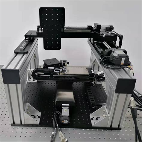 combinations of xy or xyz mountings with very small space confi gnments are also possible