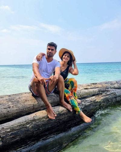 अभिनेत्री उमा भेंडे यांच्या सूनेबद्दल तुम्हाला माहितीये का ती देखील