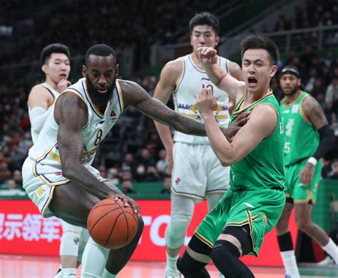 北控不敌辽宁赵继伟末节爆发，韩德君篮板球升至历史第二 极目新闻